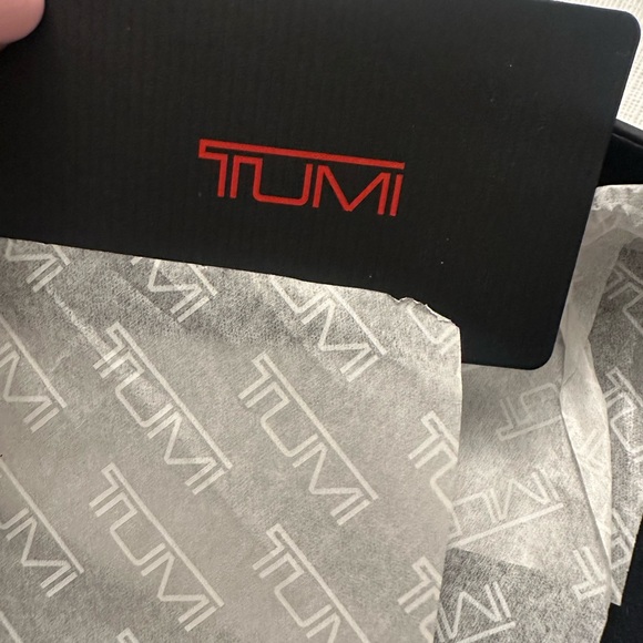 Tumi | Accessories | Tumi Black Key Card Holder Sleek Minimalist Design ...